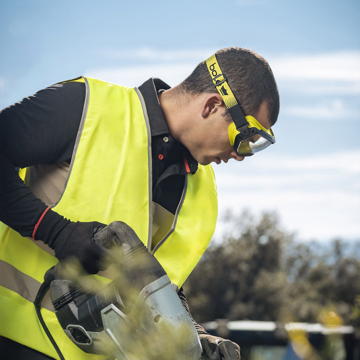 UNIVERSAL GOGGLE | Clear/Vented safety goggle | Bollé Safety